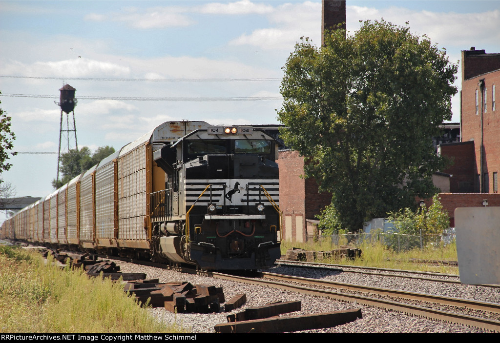 Solo Norfolk Southern ACe